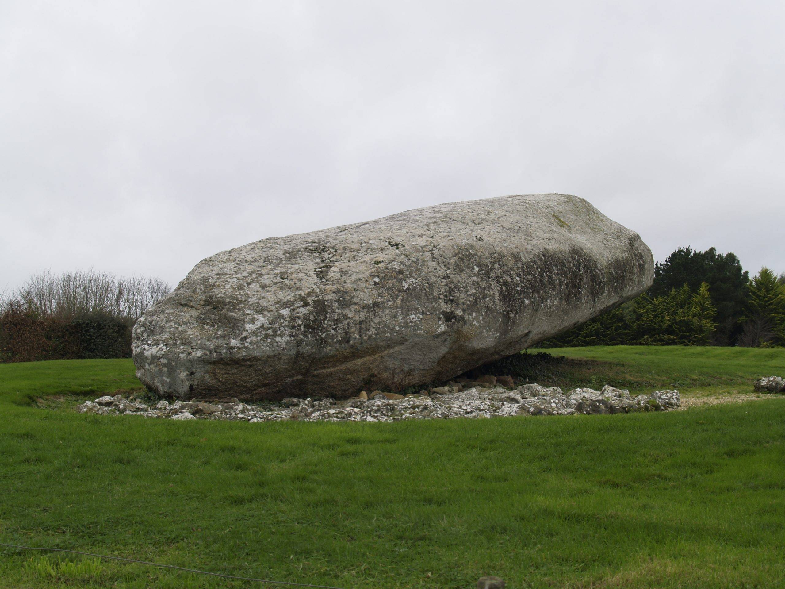 Locmariaquer megaliths | The Brain Chamber
