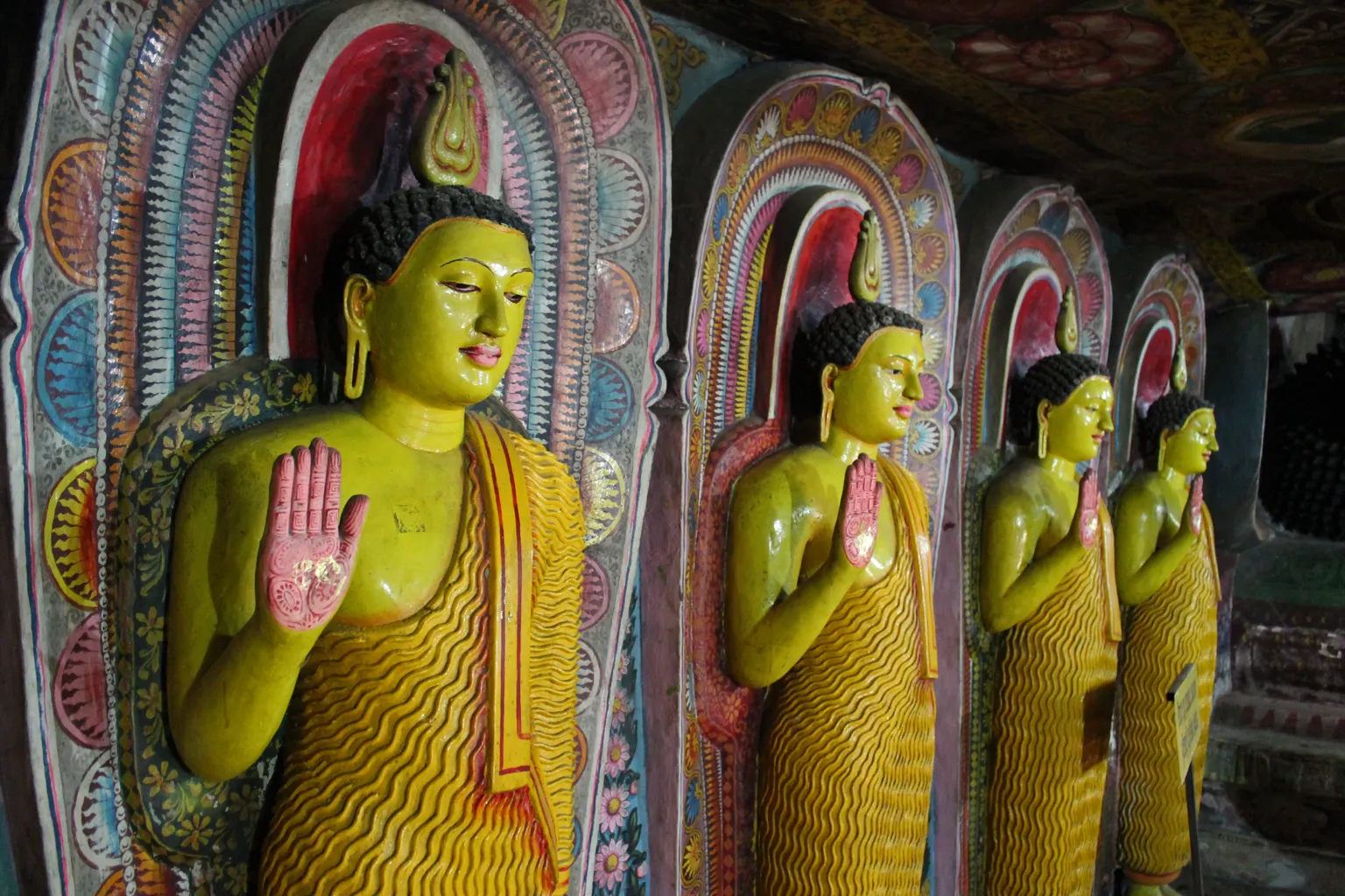 Aluvihare Rock Temple | The Brain Chamber