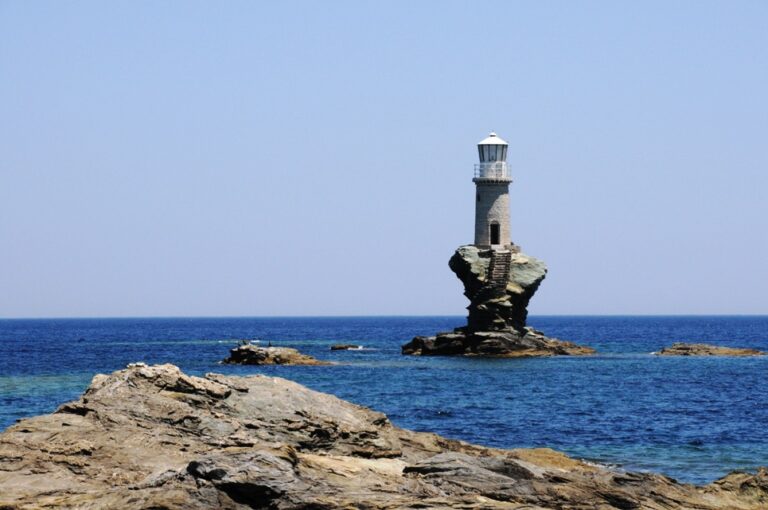 Tourlitis Lighthouse | The Brain Chamber