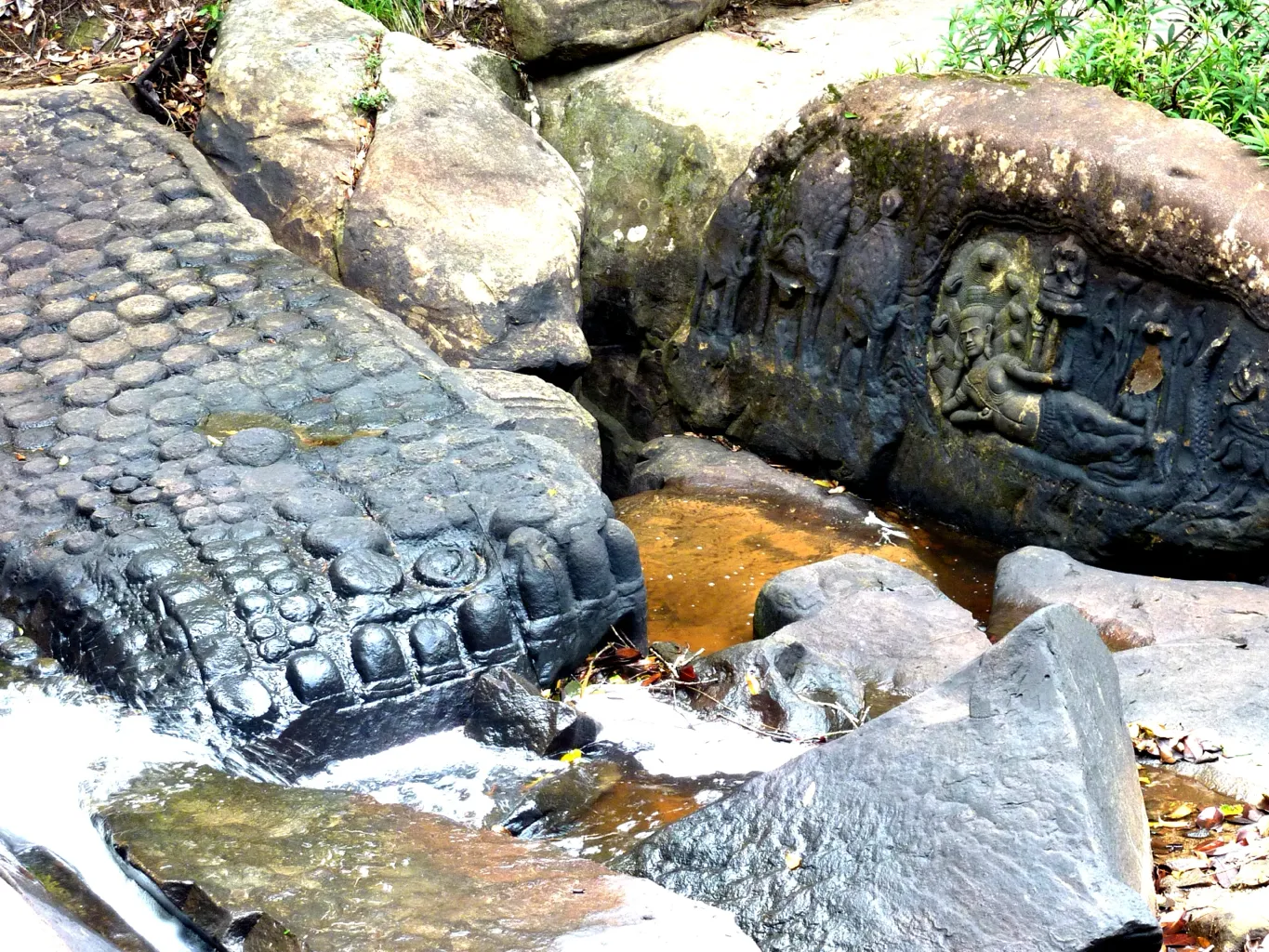 Kbal Spean | The Brain Chamber